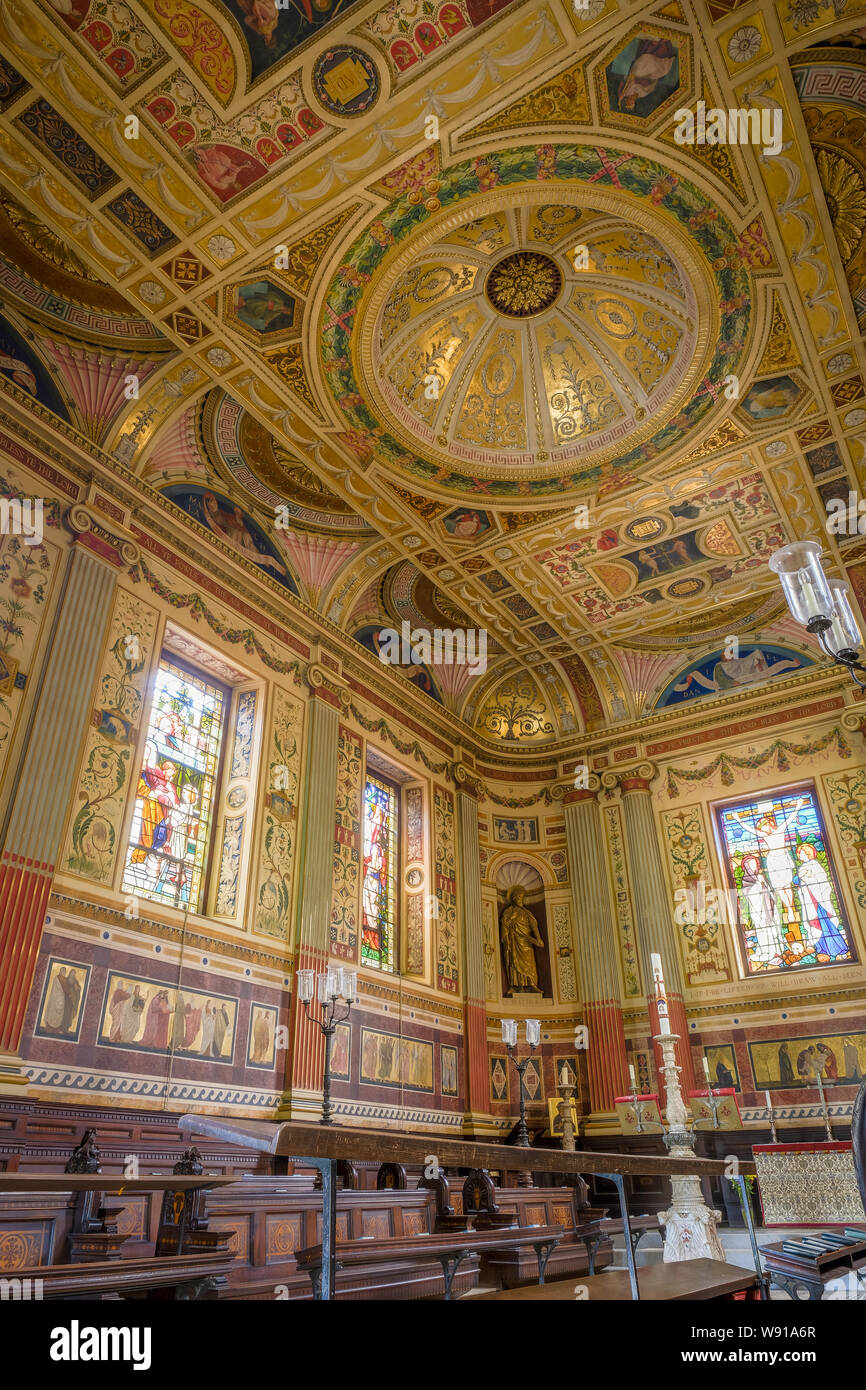 Interior college chapel oxford university hi-res stock photography and ...