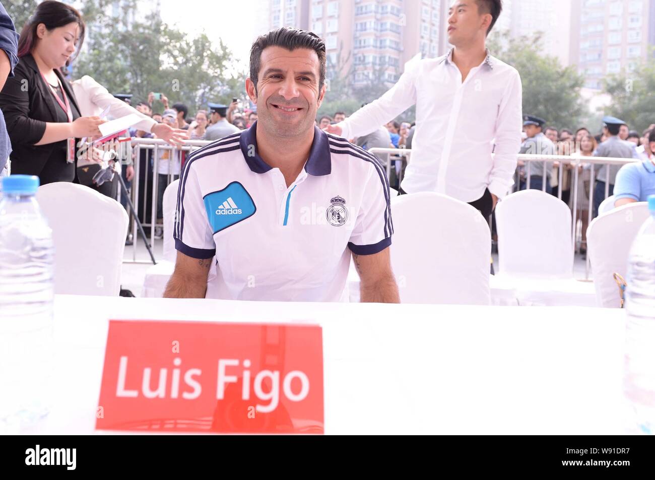 Portuguese football star Luis Figo of Real Madrid Leyendas, attends a ...