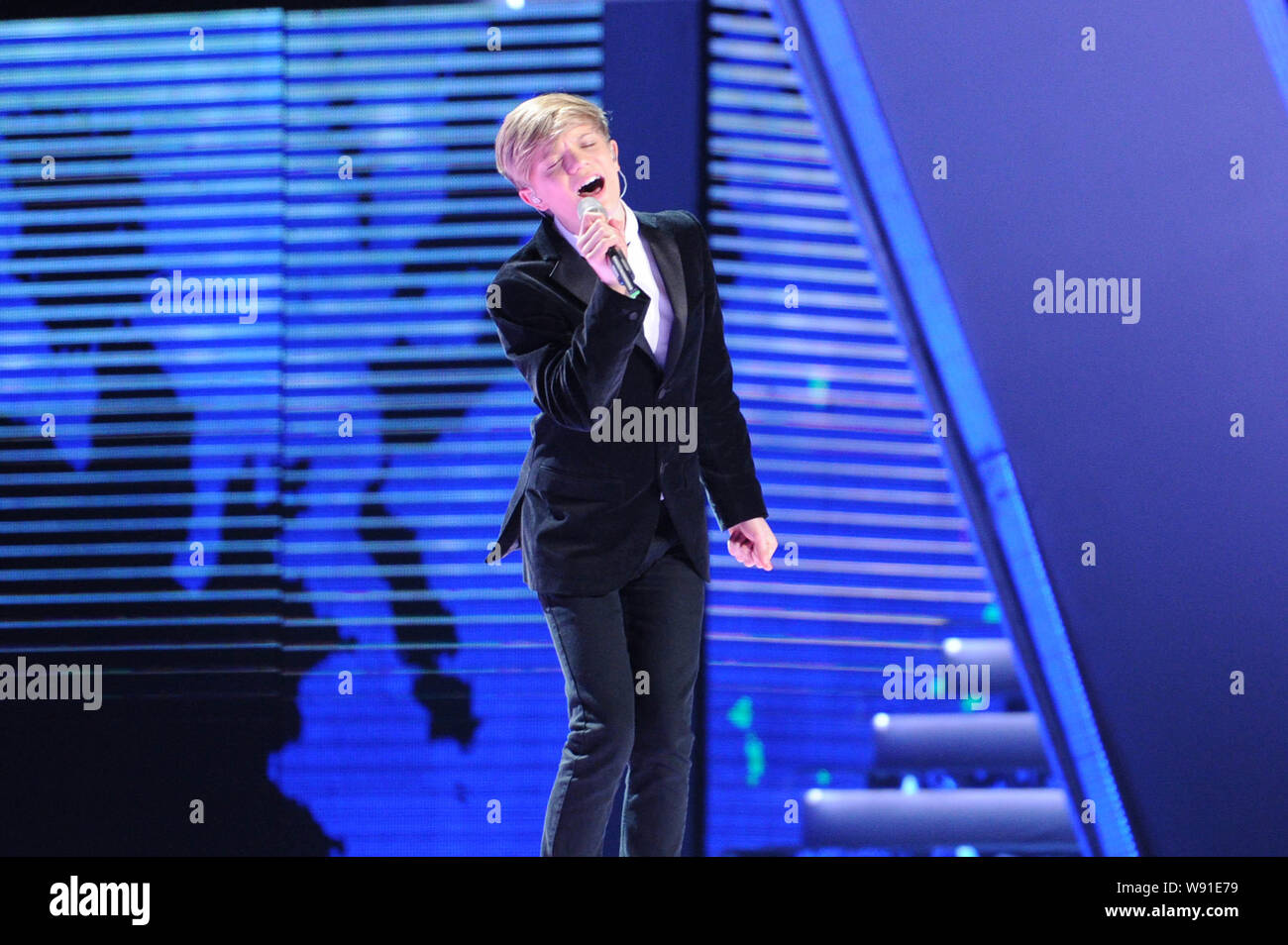 Ronan parke hi-res stock photography and images - Alamy