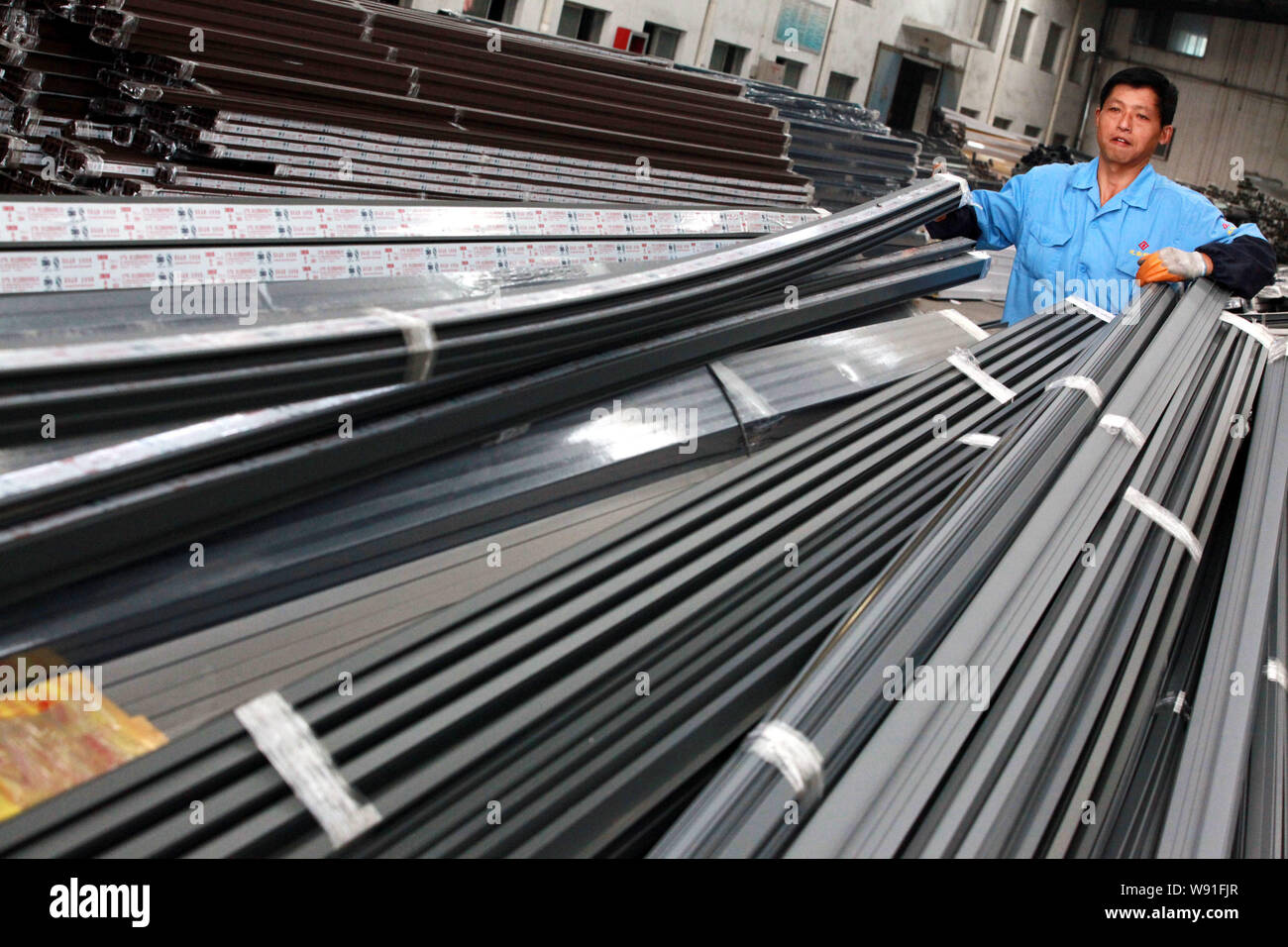 Aluminium manufacturing china hi-res stock photography and images - Alamy