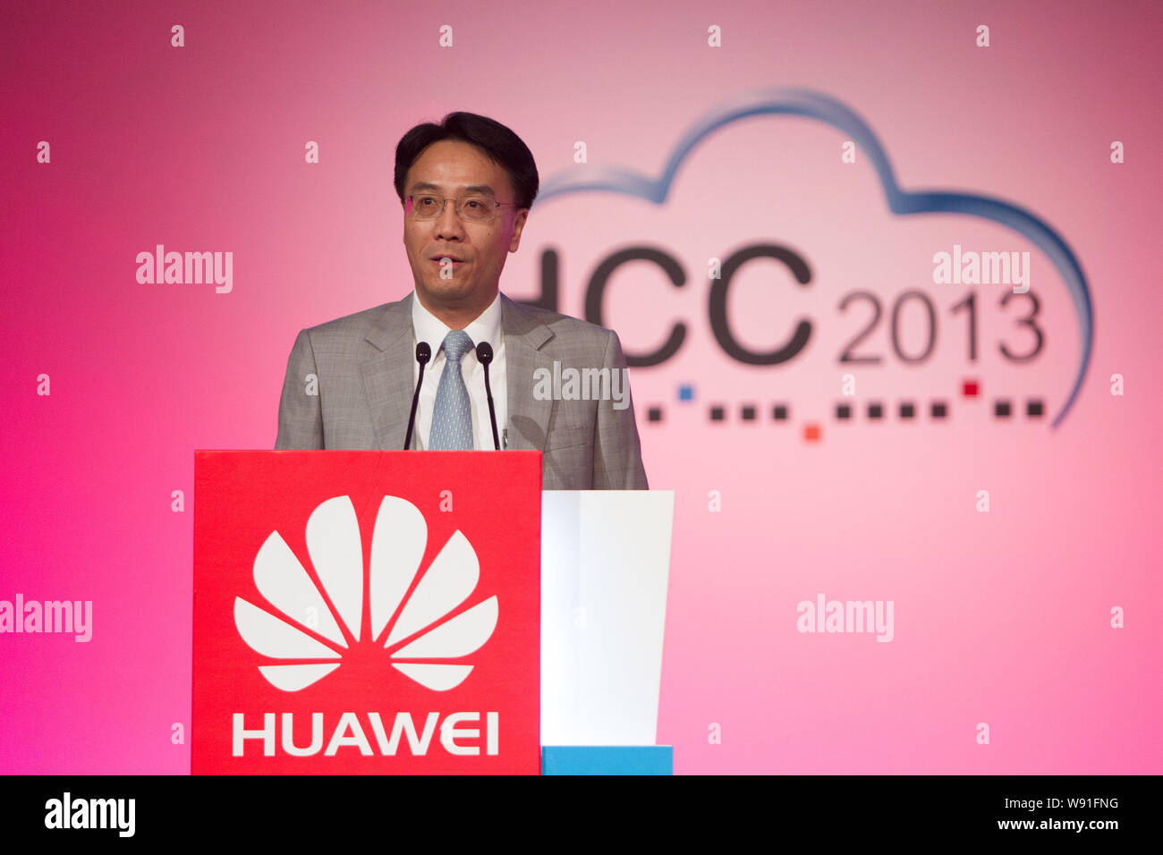 Shanghai tower construction hi-res stock photography and images - Alamy