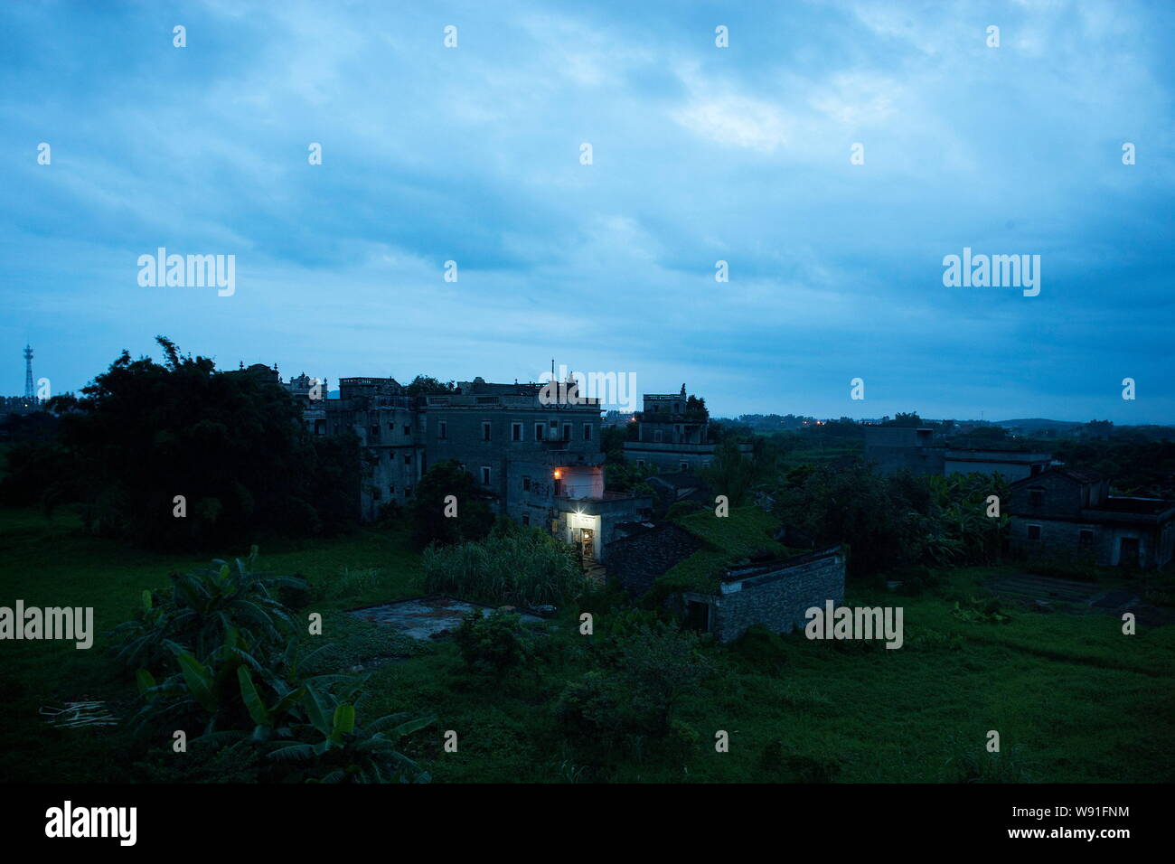 Empty village hi-res stock photography and images - Alamy