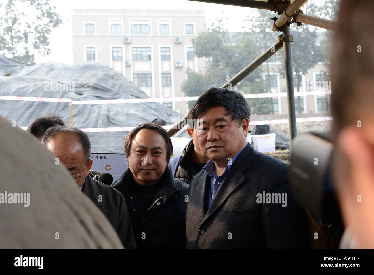 Shan Jixiang, right, Director of the Palace Museum, and other ...