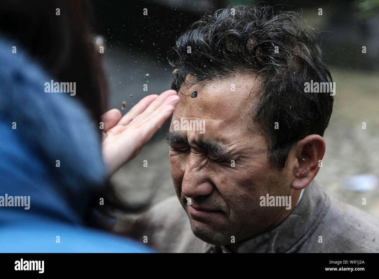 Tv crew member hi-res stock photography and images - Alamy