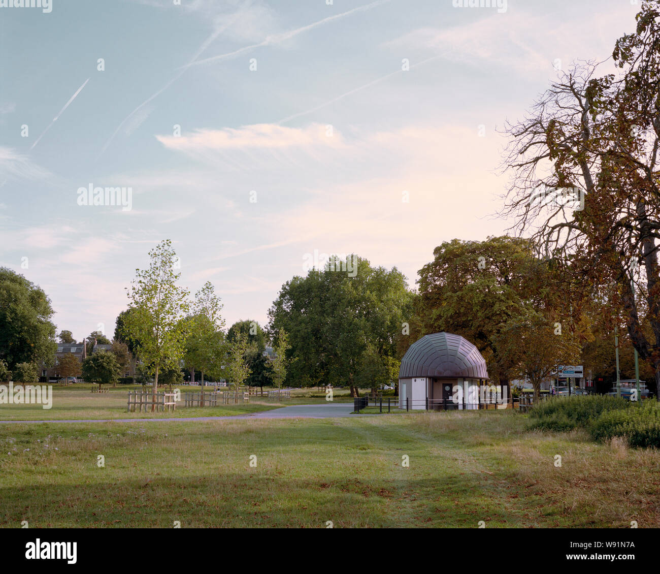 Cambridge parkland hi-res stock photography and images - Alamy