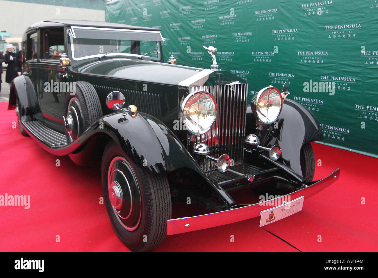 The 1934 Rolls-Royce Phantom II car which was favored by Queen ...