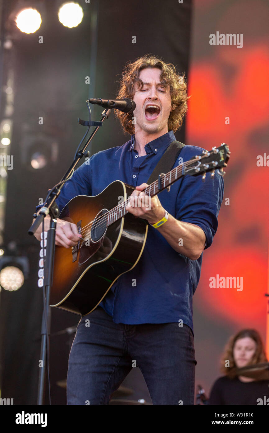 Dean lewis concert hi-res stock photography and images - Alamy