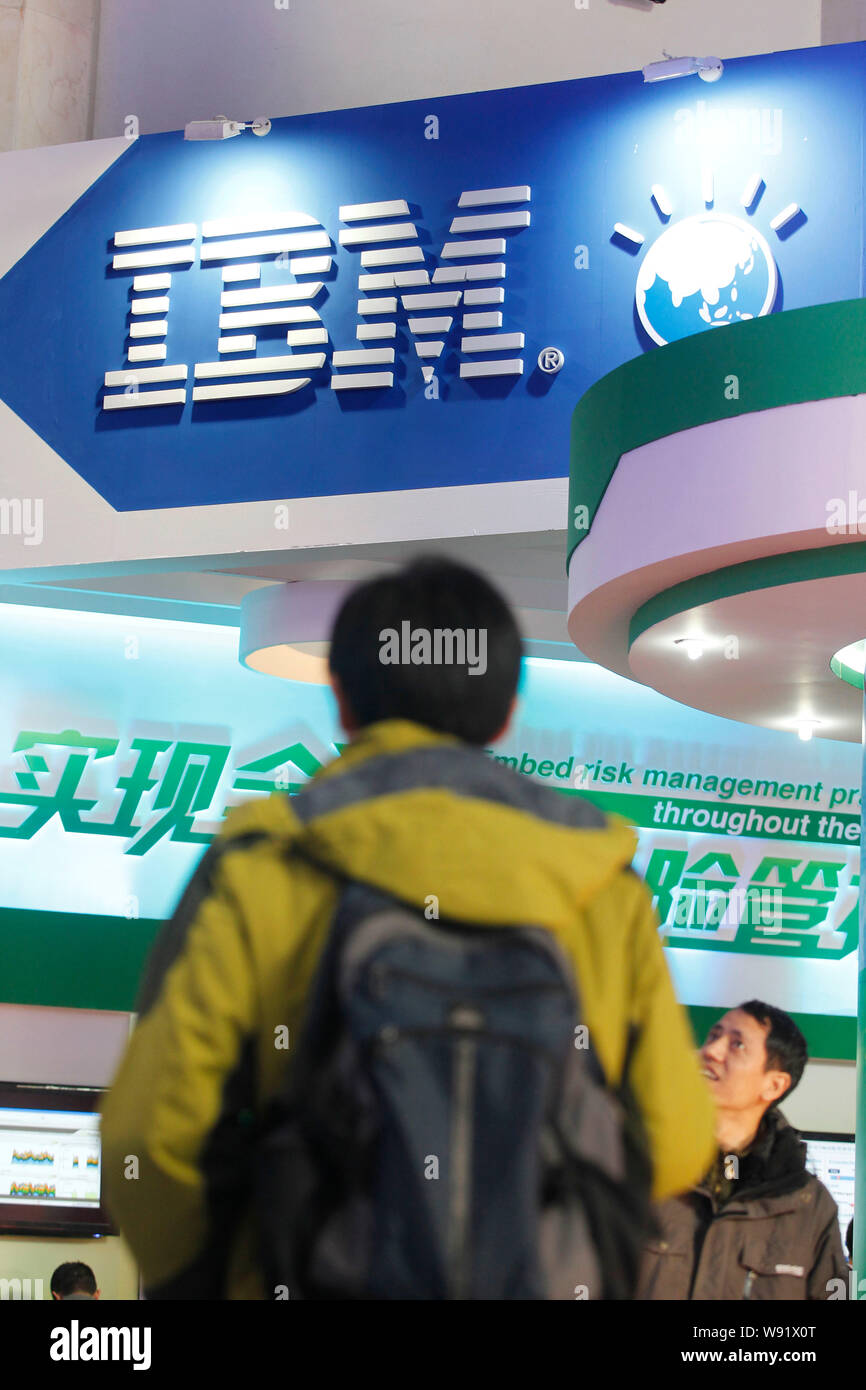 Technology sector hi-res stock photography and images - Alamy