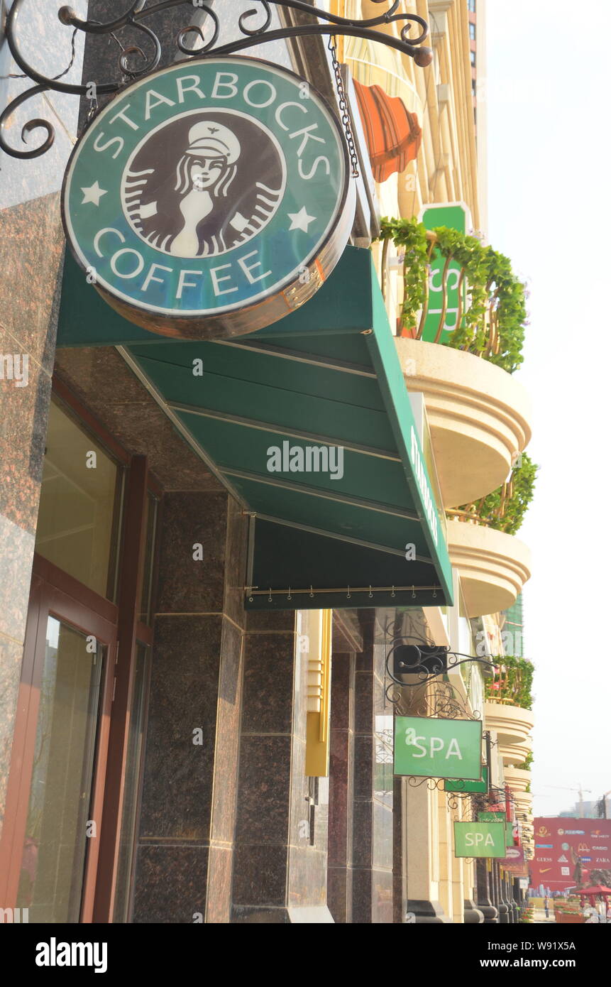 Starbocks hi-res stock photography and images - Alamy