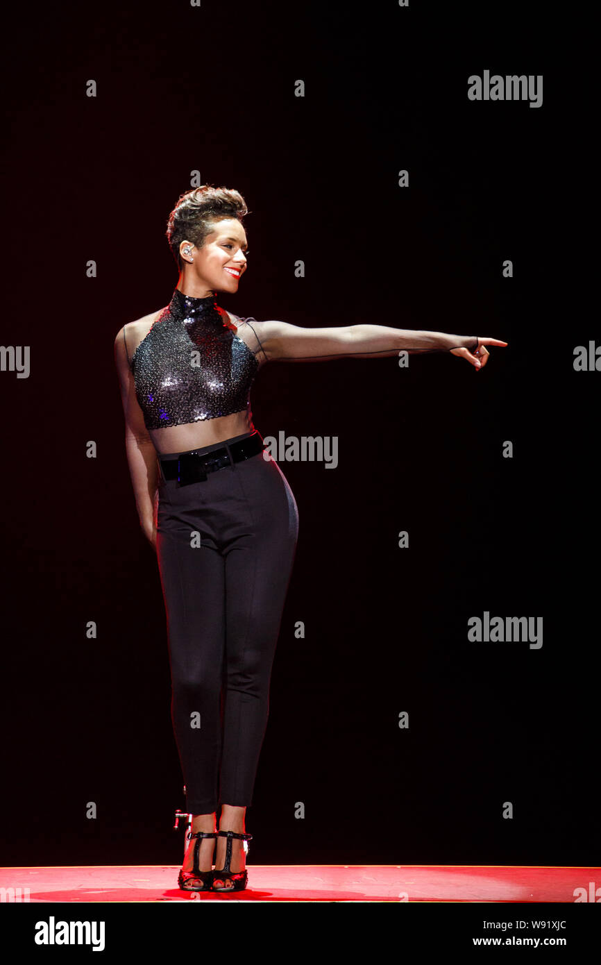 Alicia Cook High Resolution Stock Photography and Images - Alamy