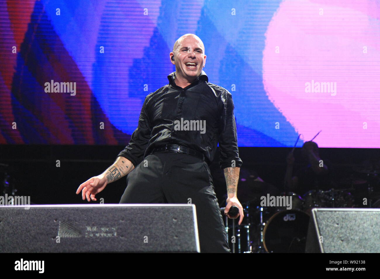 Pitbull rapper hi-res stock photography and images - Alamy