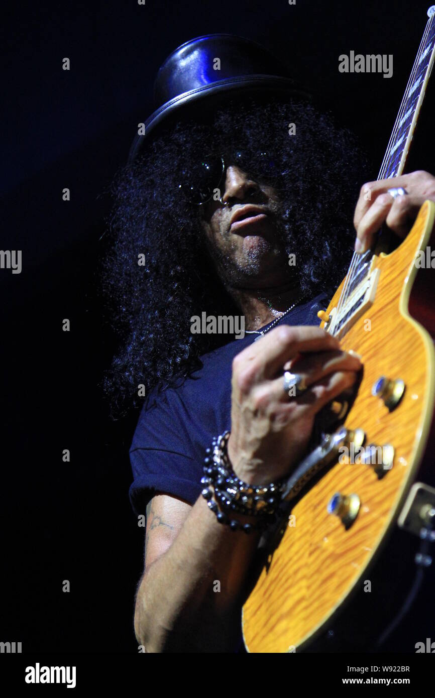 Saul hudson hi-res stock photography and images - Alamy