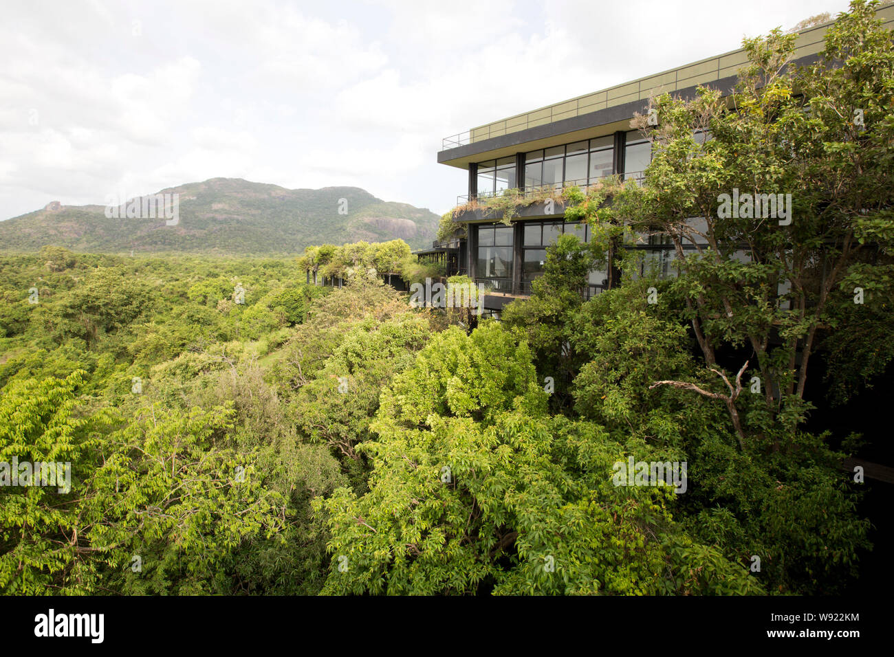 Geoffrey bawa architecture hi-res stock photography and images - Alamy