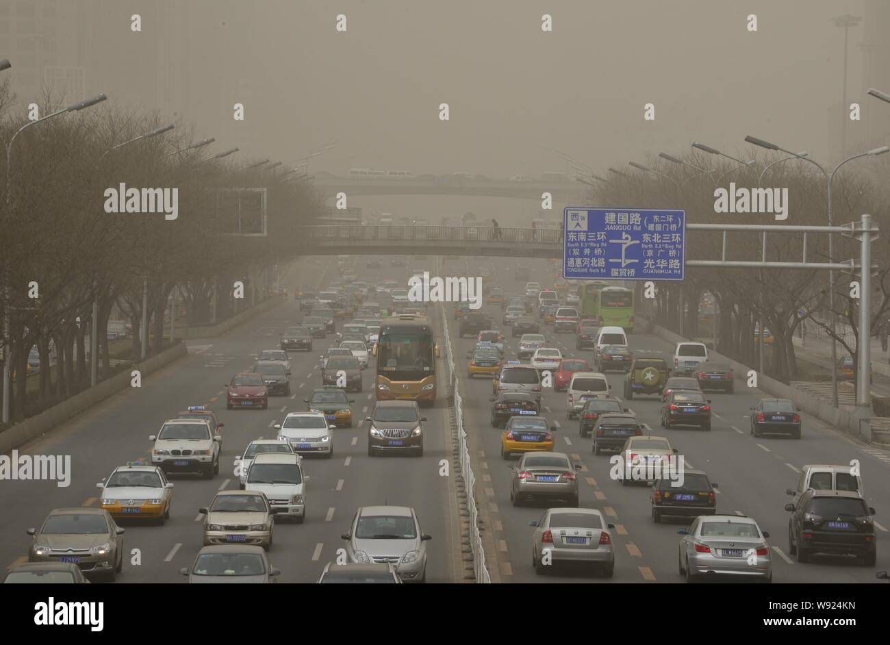Outdoor air pollution hi-res stock photography and images - Alamy