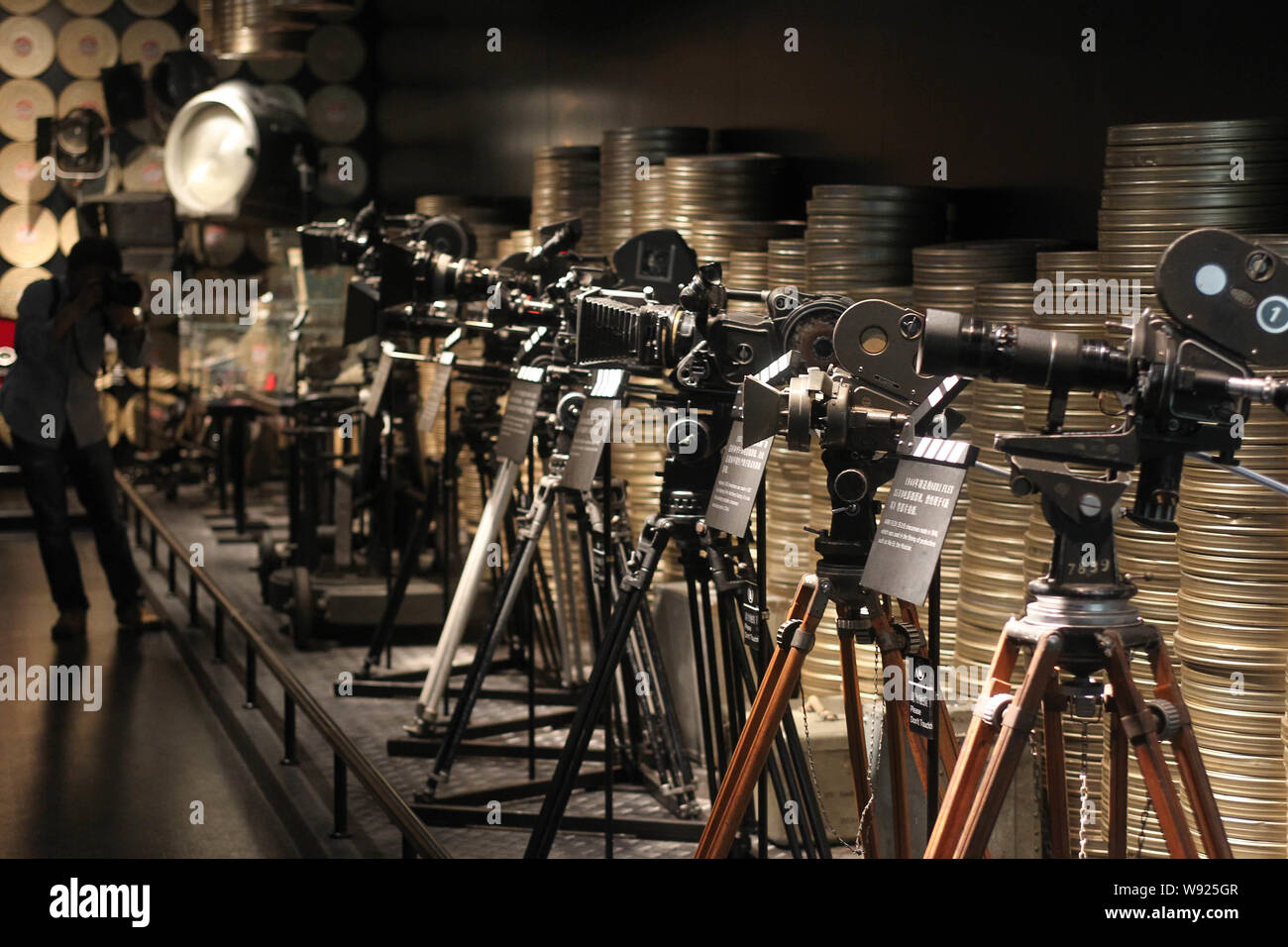 13 cameras hi-res stock photography and images - Alamy