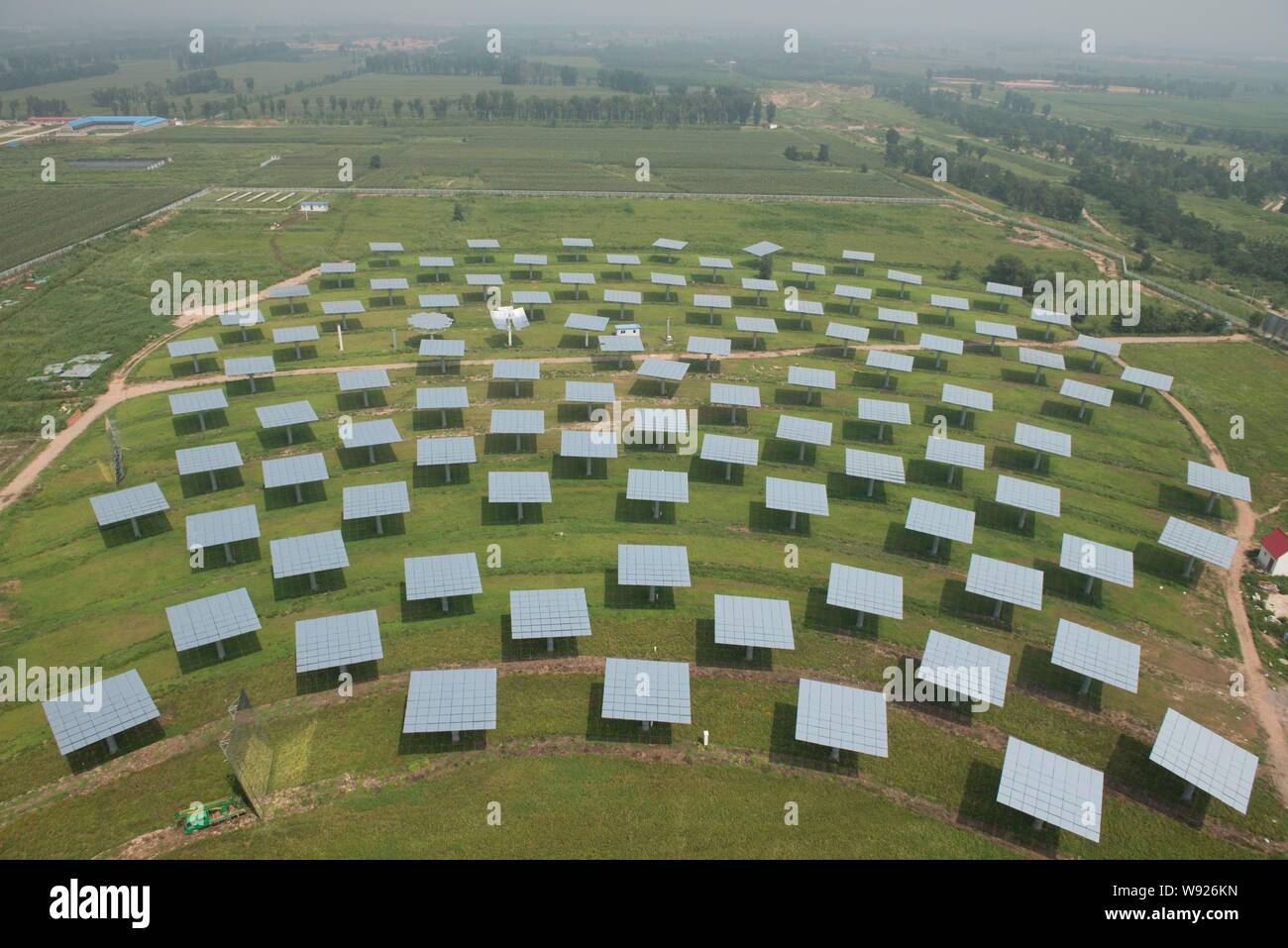 China solar power station hi-res stock photography and images - Alamy