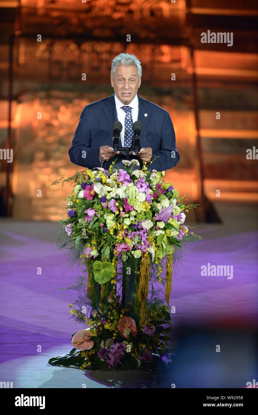 Hawk Koch, president of American Academy of Motion Picture Arts and ...