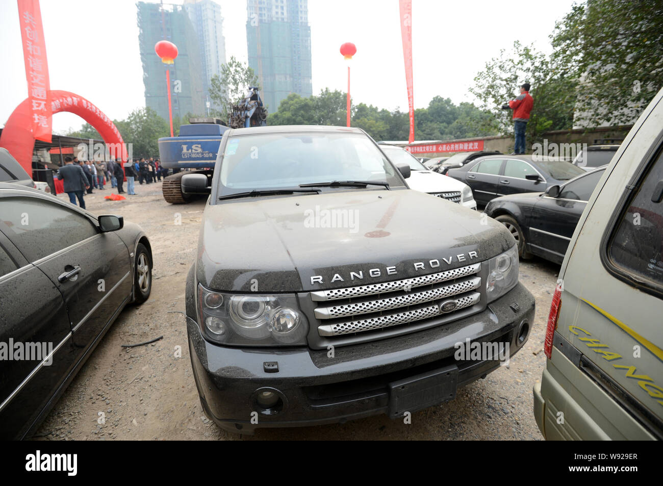 Demolition range hi-res stock photography and images - Alamy