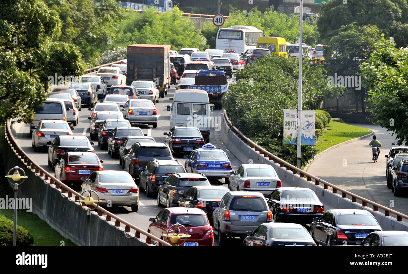 Shanghai traffic jam hi-res stock photography and images - Alamy