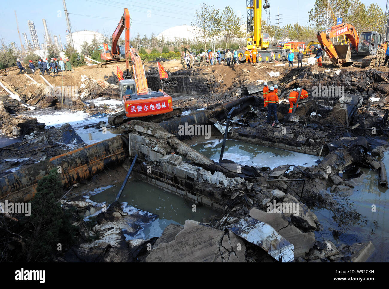 Pipeline explosion hi-res stock photography and images - Alamy