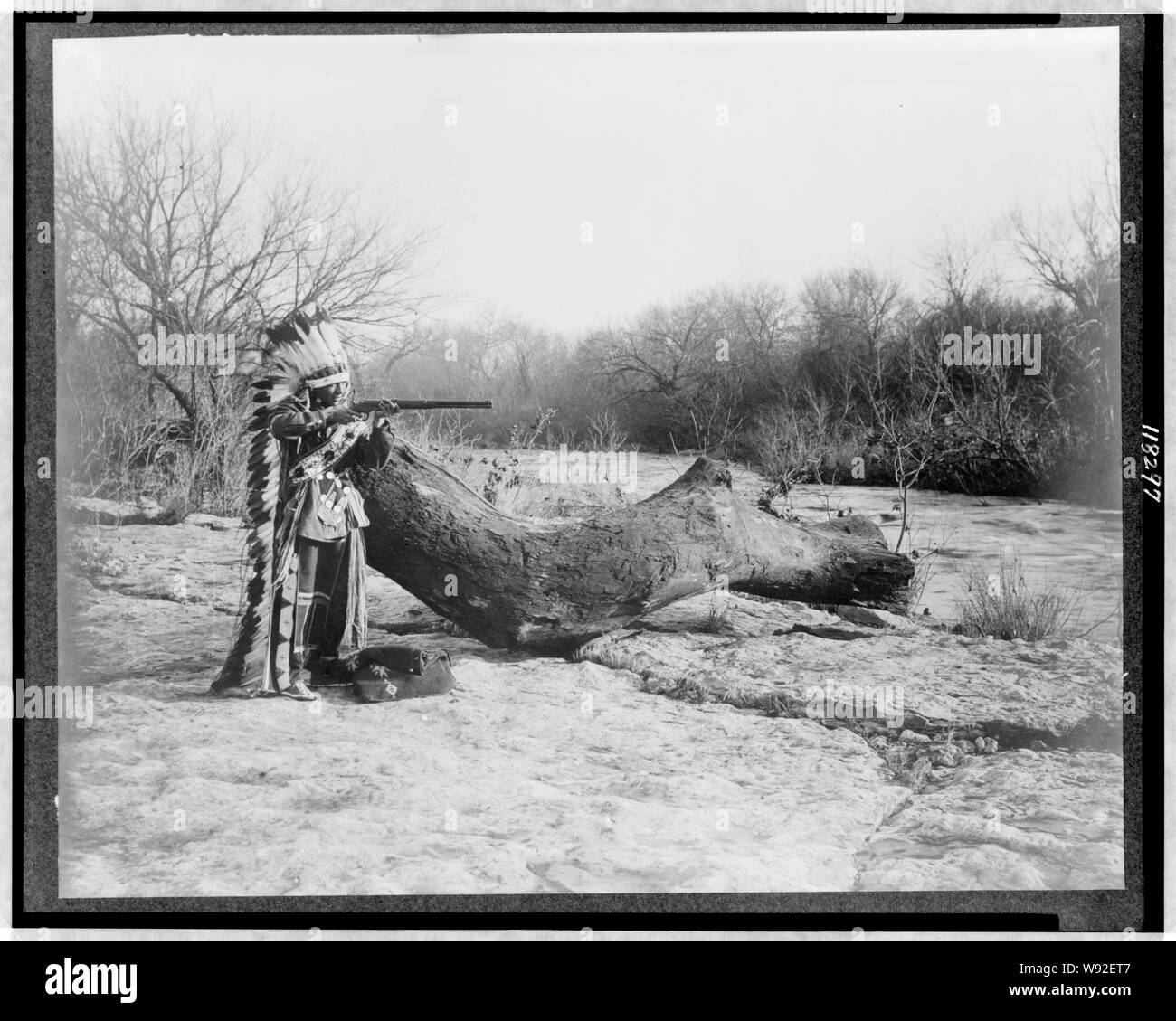 Native american brave hi-res stock photography and images - Alamy