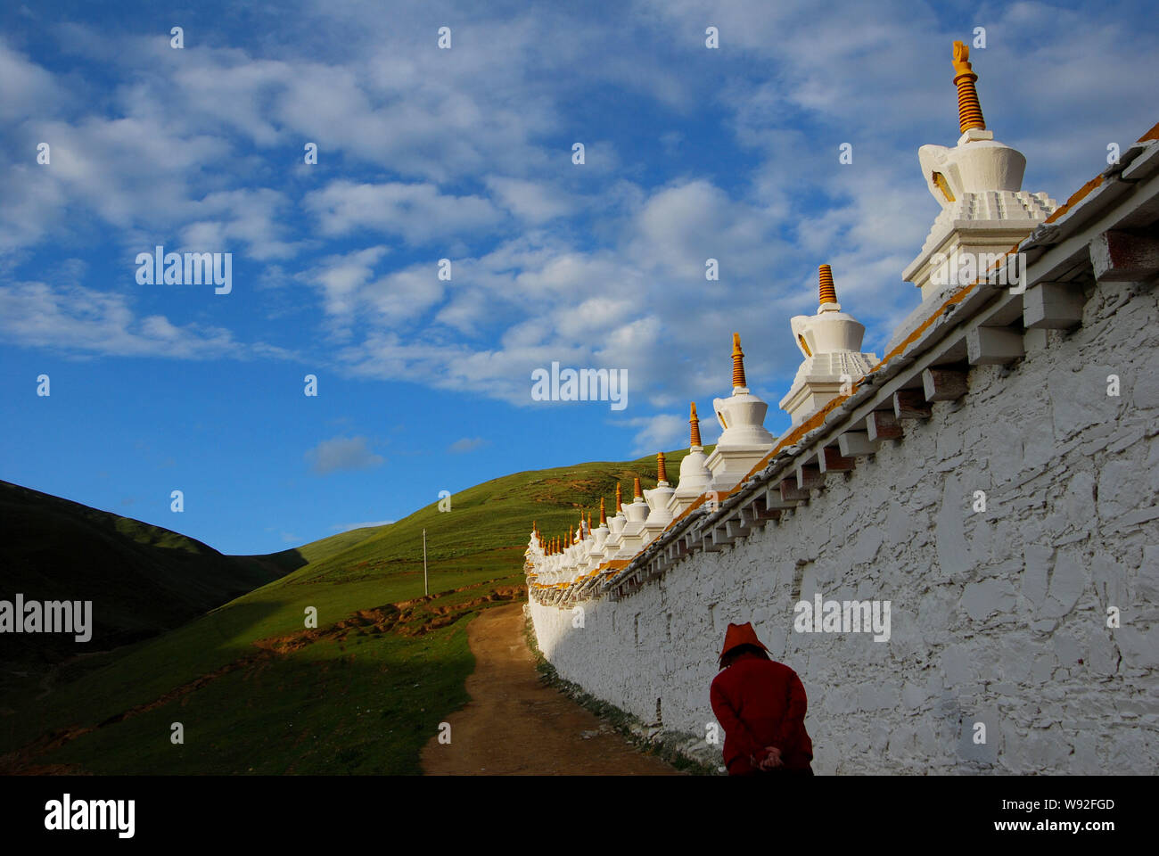 Lithang hi-res stock photography and images - Alamy