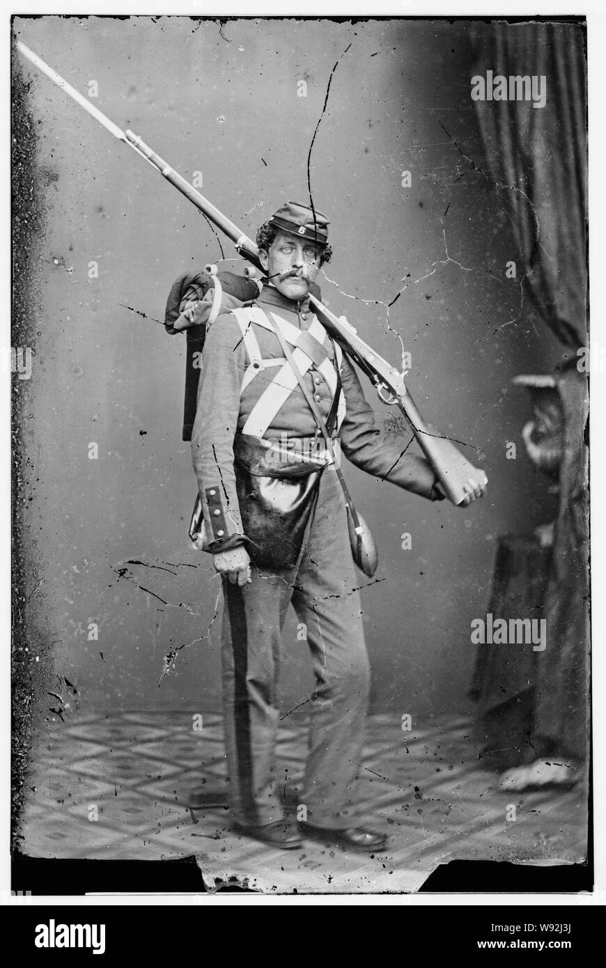 Union army soldier rifle Black and White Stock Photos & Images - Alamy