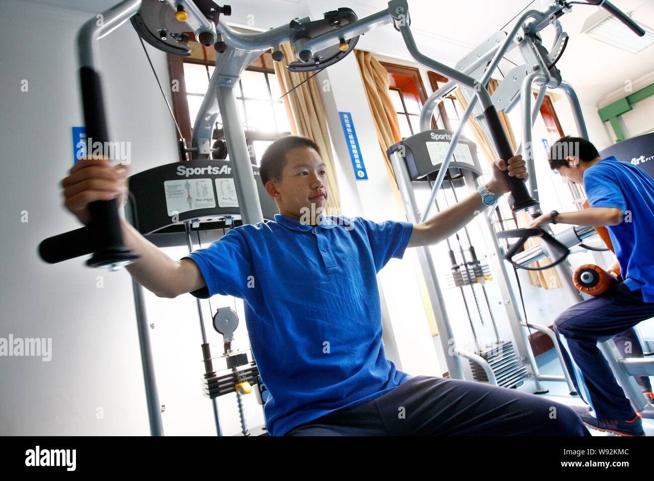 Pe lesson hi-res stock photography and images - Alamy