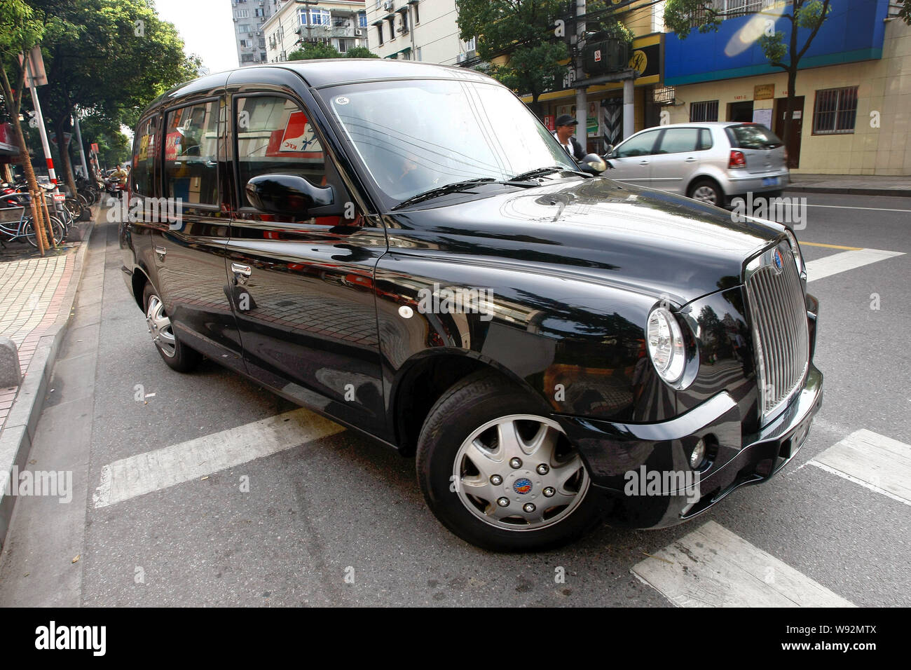--FILE--An Englon TX4 of Geely with the logo of The London Taxi Company ...
