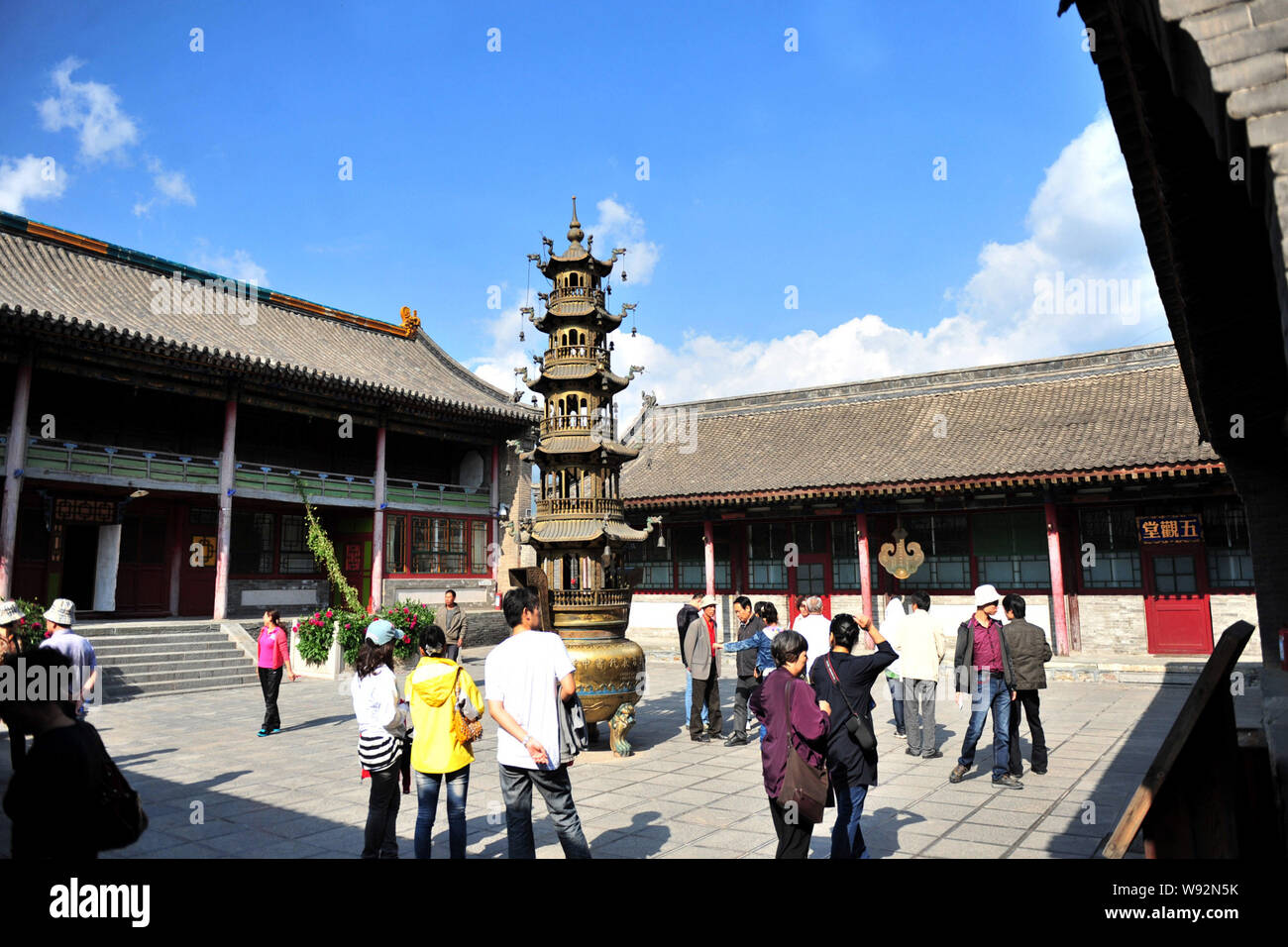 Wutaishan hi-res stock photography and images - Alamy