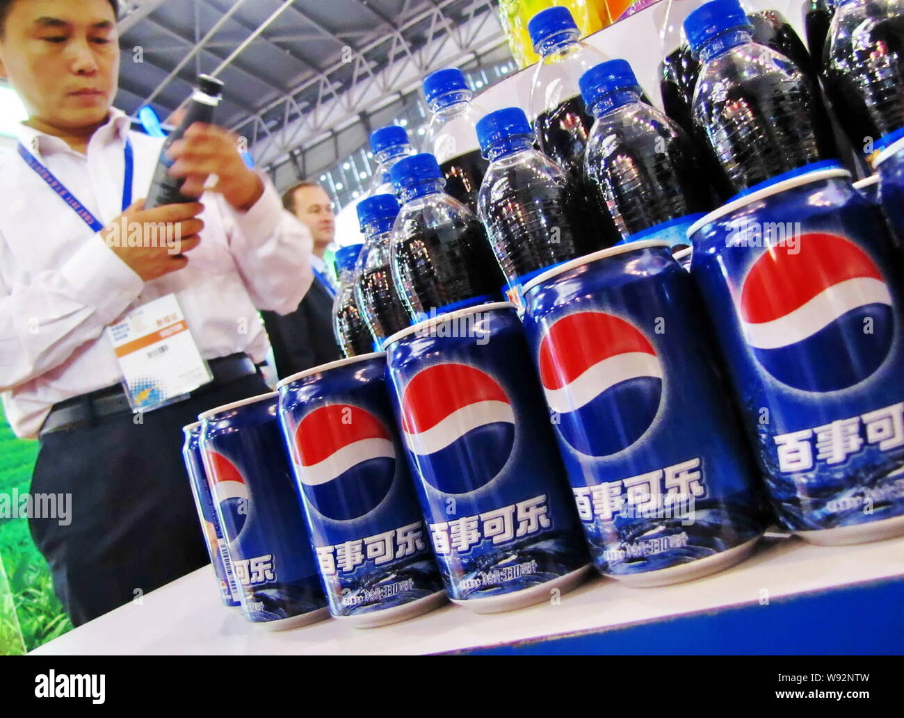 Supply chain staff hi-res stock photography and images - Alamy