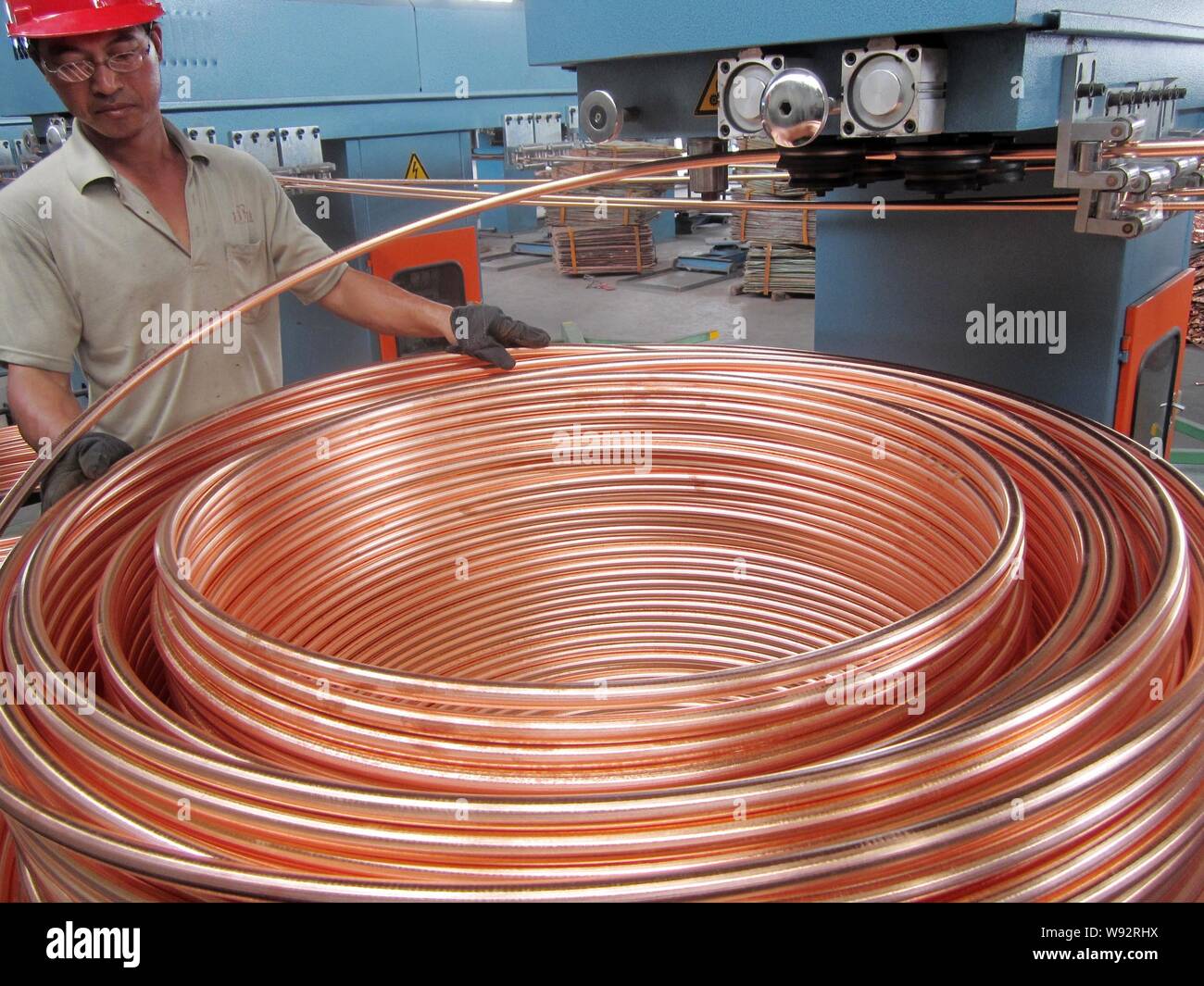 Copper cables in a factory hi-res stock photography and images - Alamy
