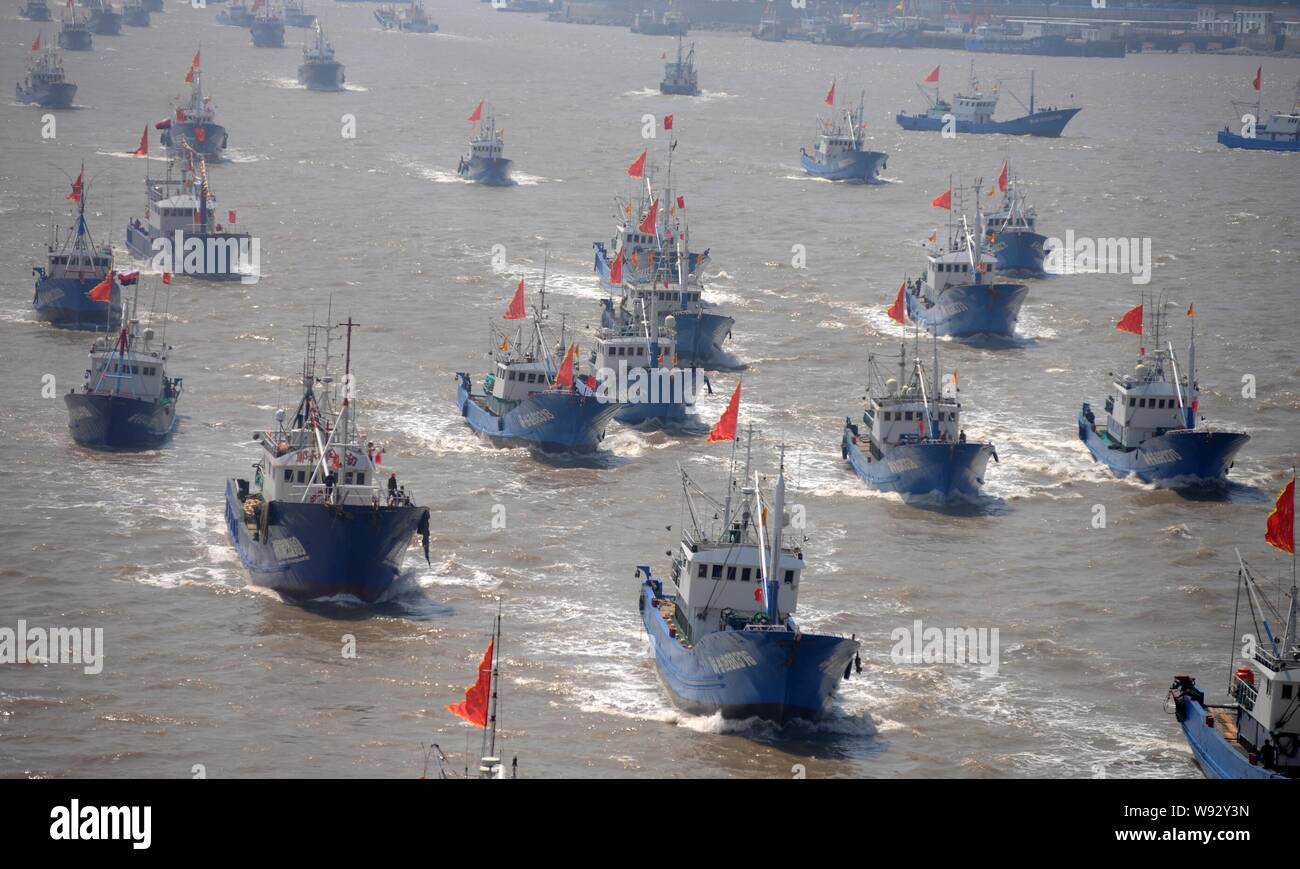 Chinese fishing boats set out to fish in Zhoushan, east Chinas Zhejiang ...