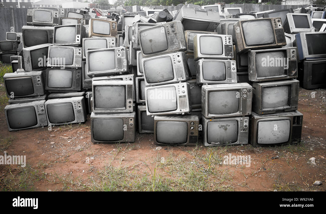 Cathode ray tube television sets hi-res stock photography and images ...