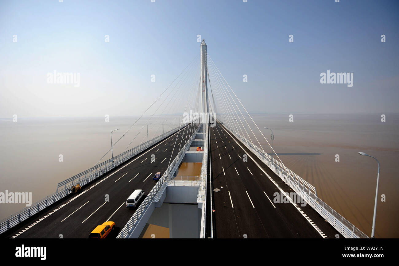 Jiashao cross sea bridge hi-res stock photography and images - Alamy