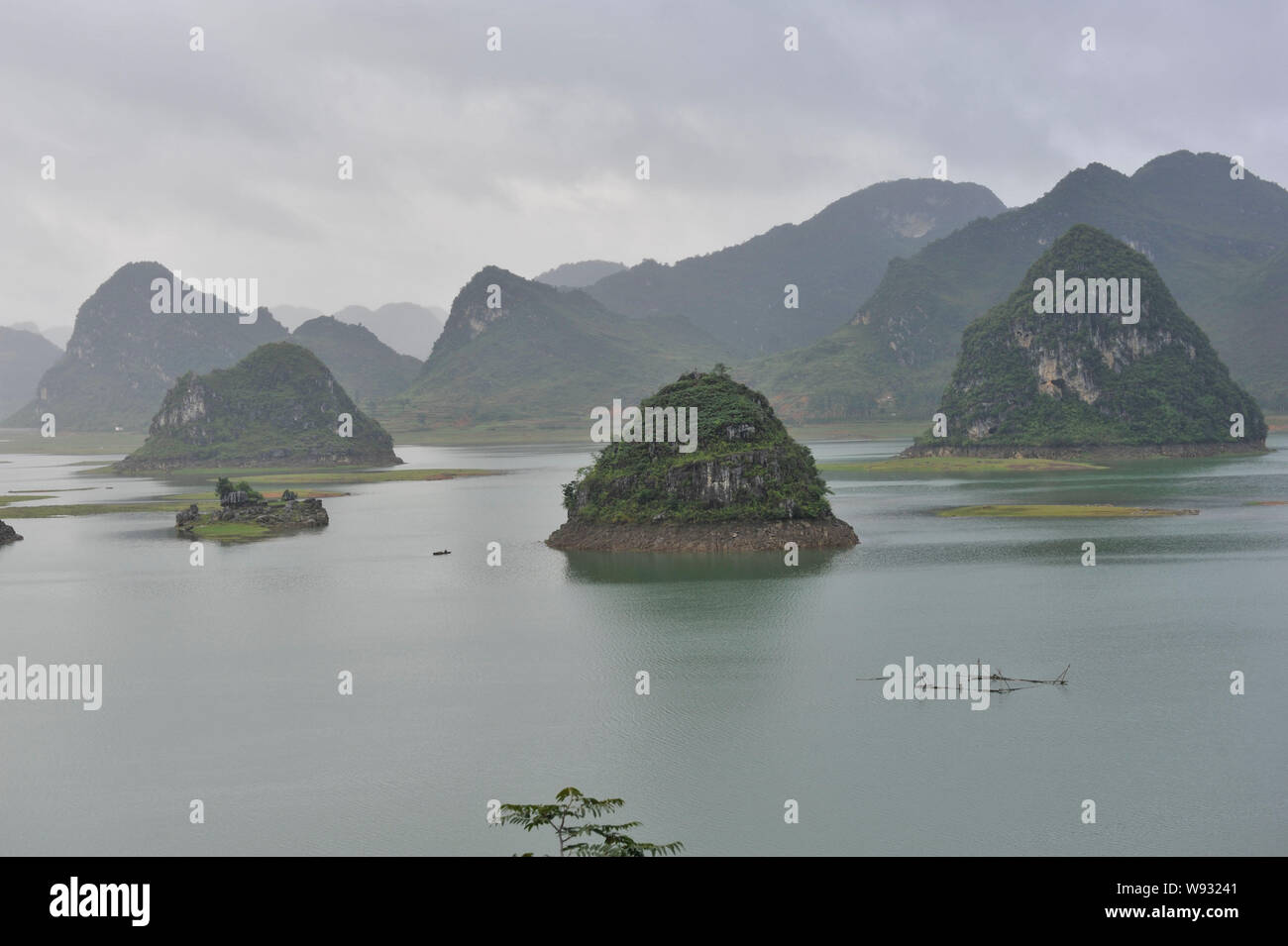 Quyang lake hi-res stock photography and images - Alamy