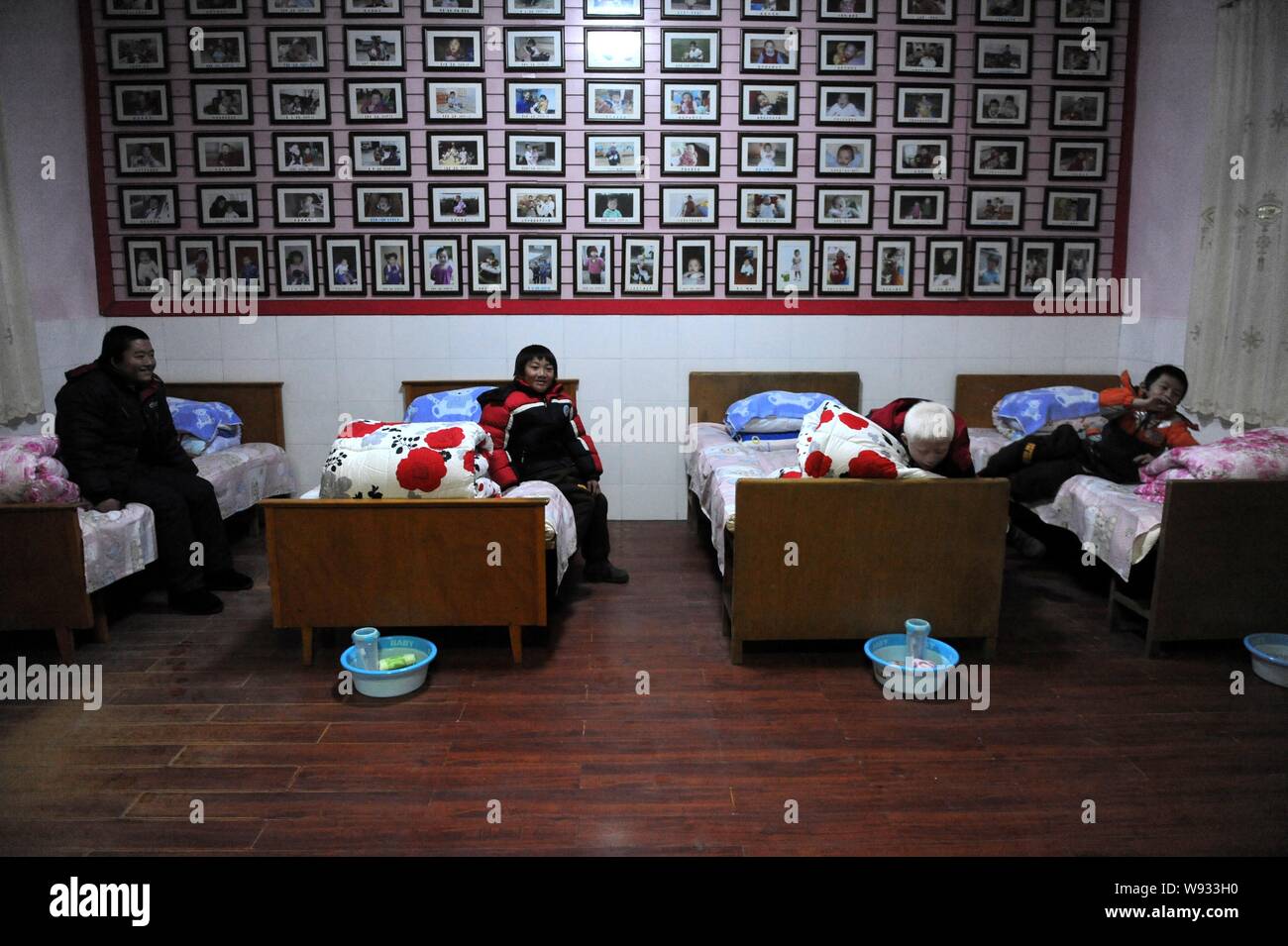 Chinese orphan hi-res stock photography and images - Alamy