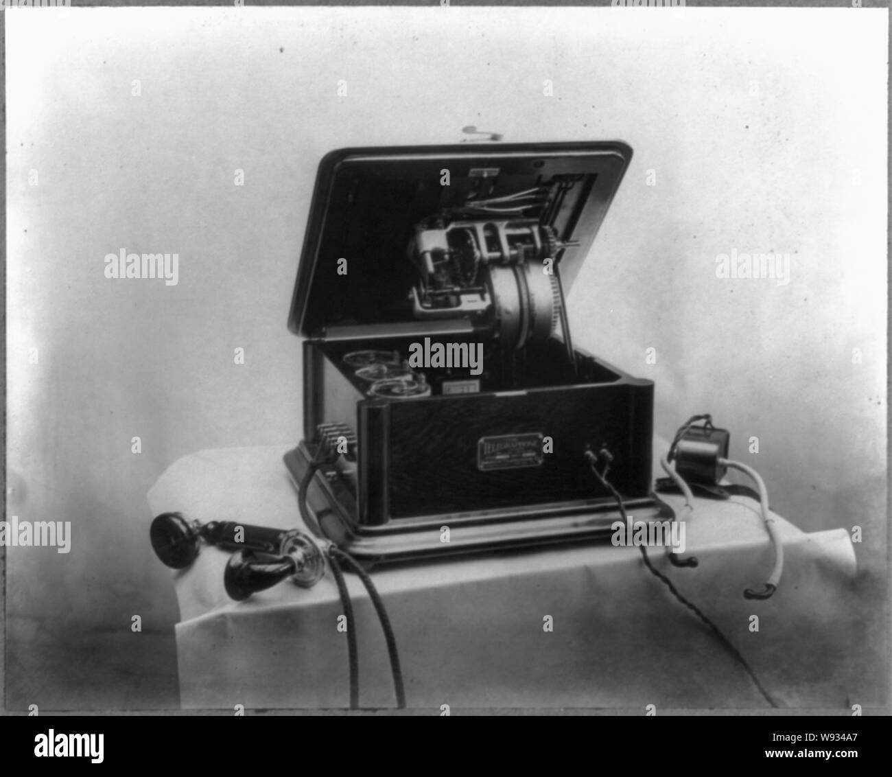 Telecommunication advancement Black and White Stock Photos & Images - Alamy