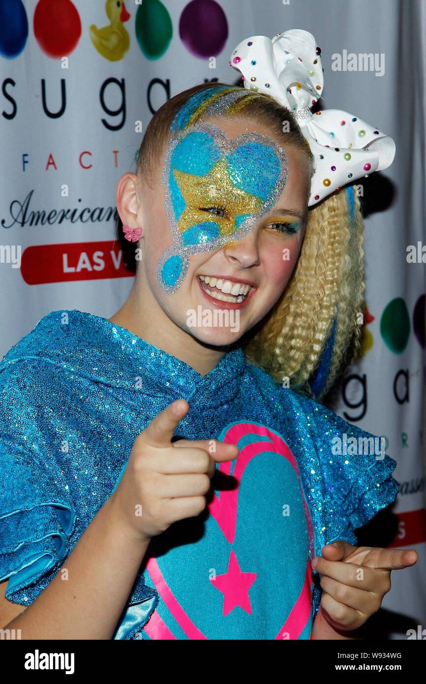 Los Angeles, CA. 10th Aug, 2019. JoJo Siwa at in-store appearance for ...