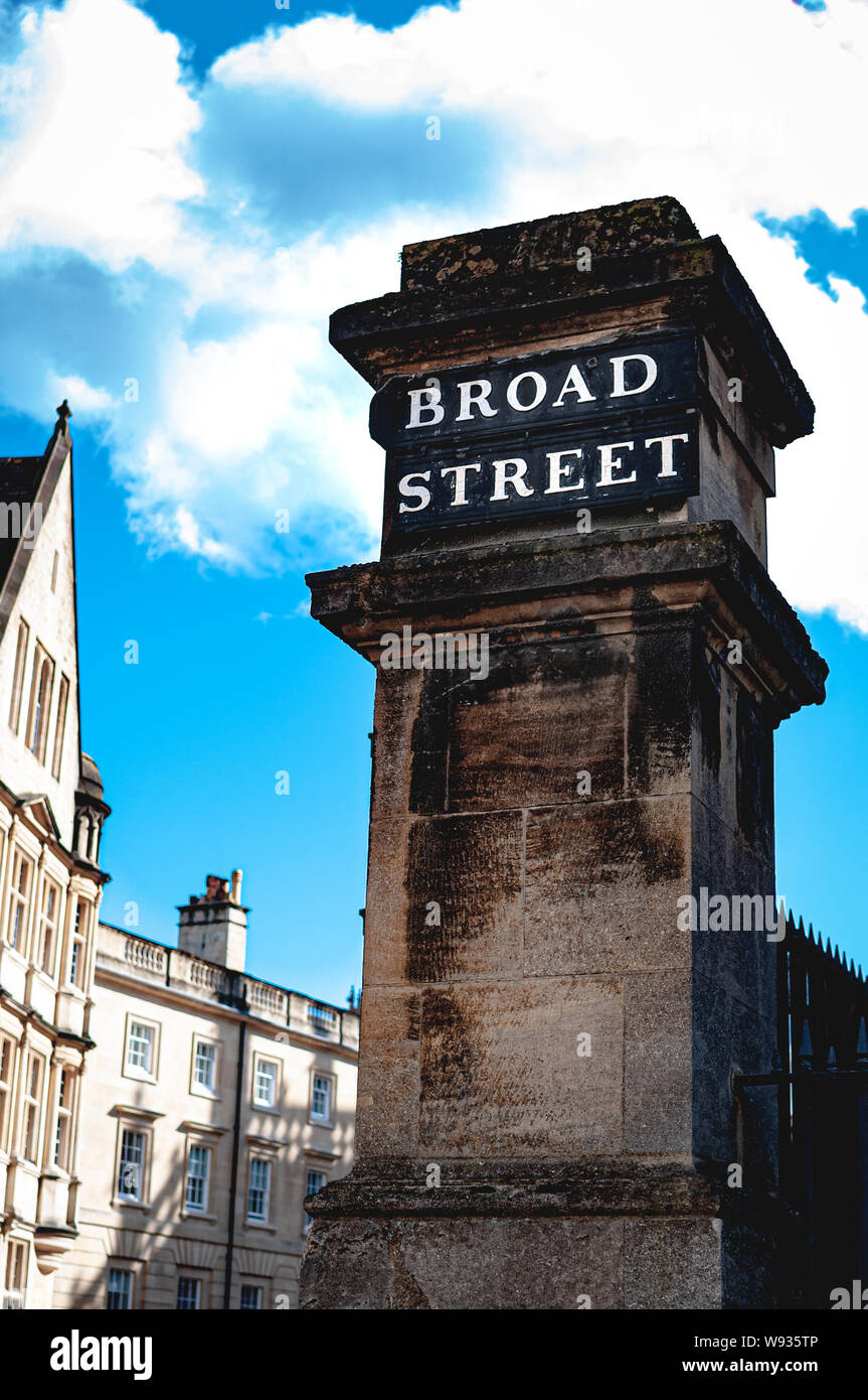 Broad street - street sign in Oxford, England Stock Photo - Alamy