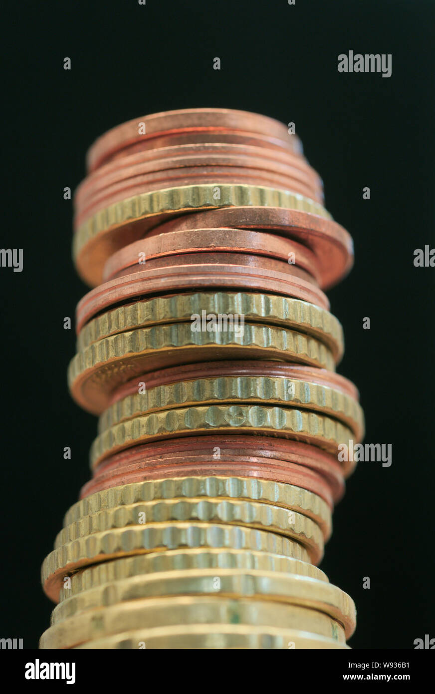 Pile coins hi-res stock photography and images - Alamy