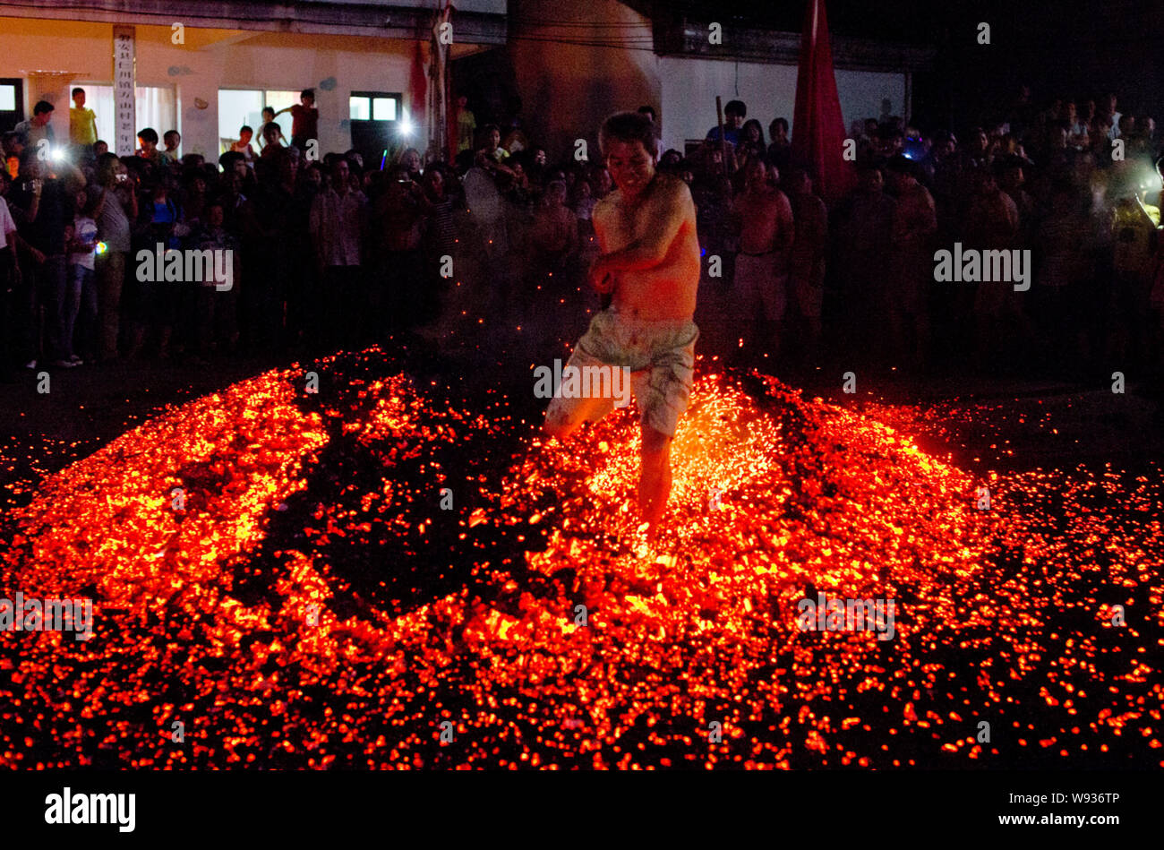 Firewalking ceremony hi-res stock photography and images - Alamy