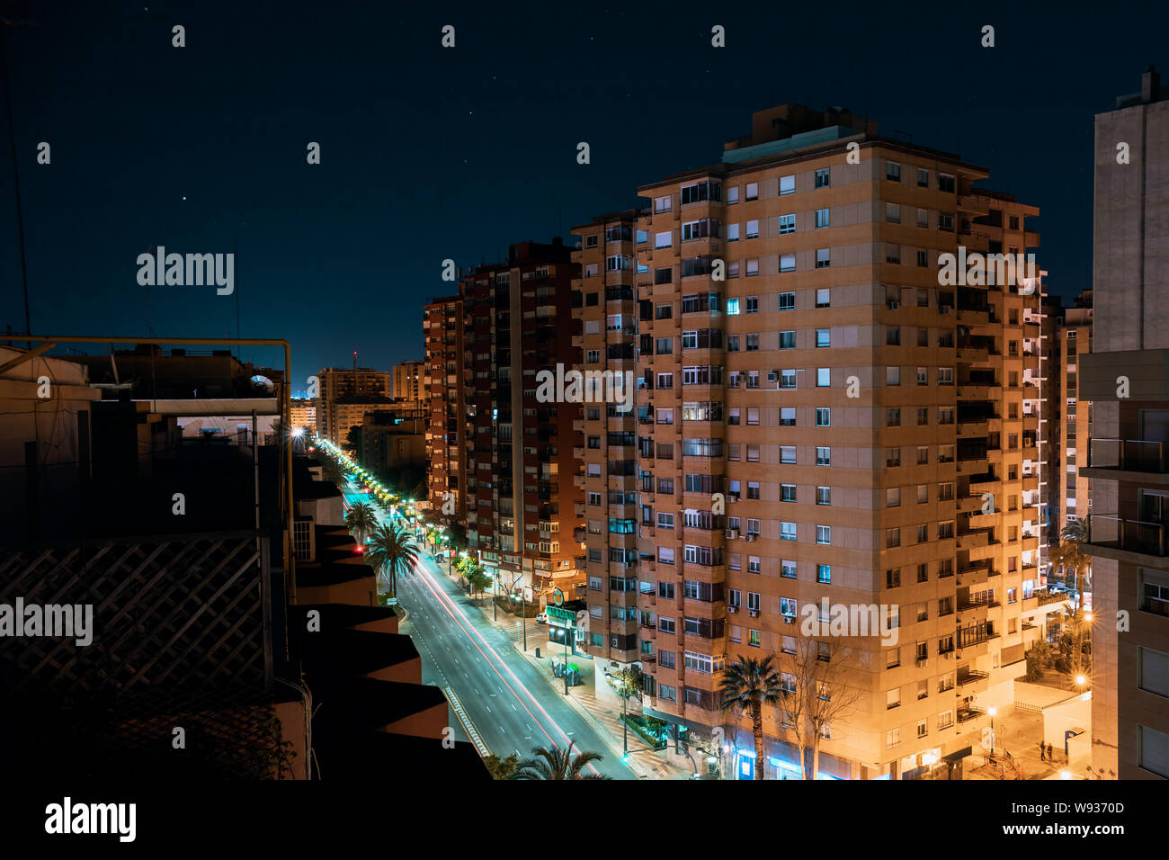 Urban streetscape hi-res stock photography and images - Alamy