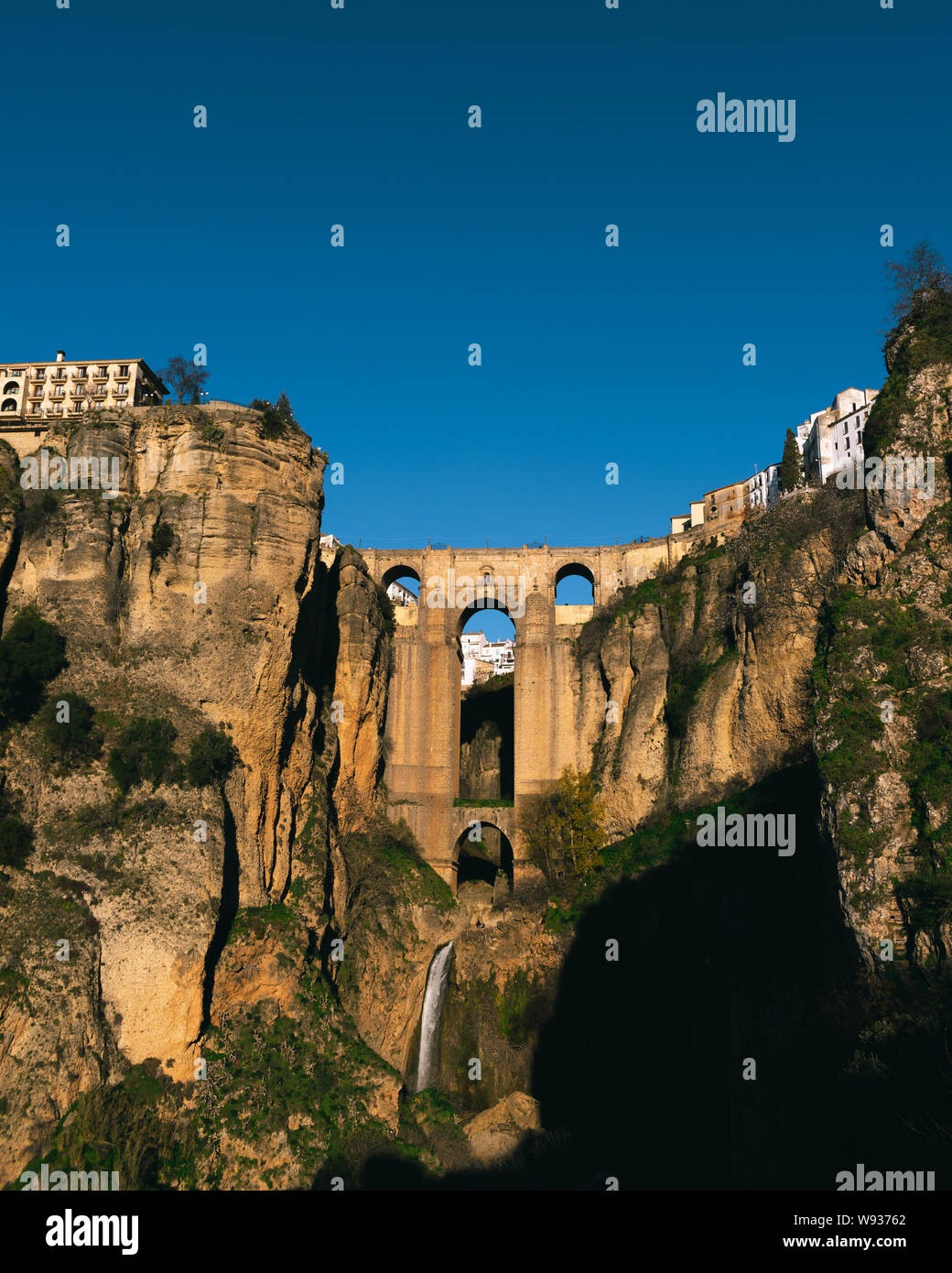 Roman brigde hi-res stock photography and images - Alamy