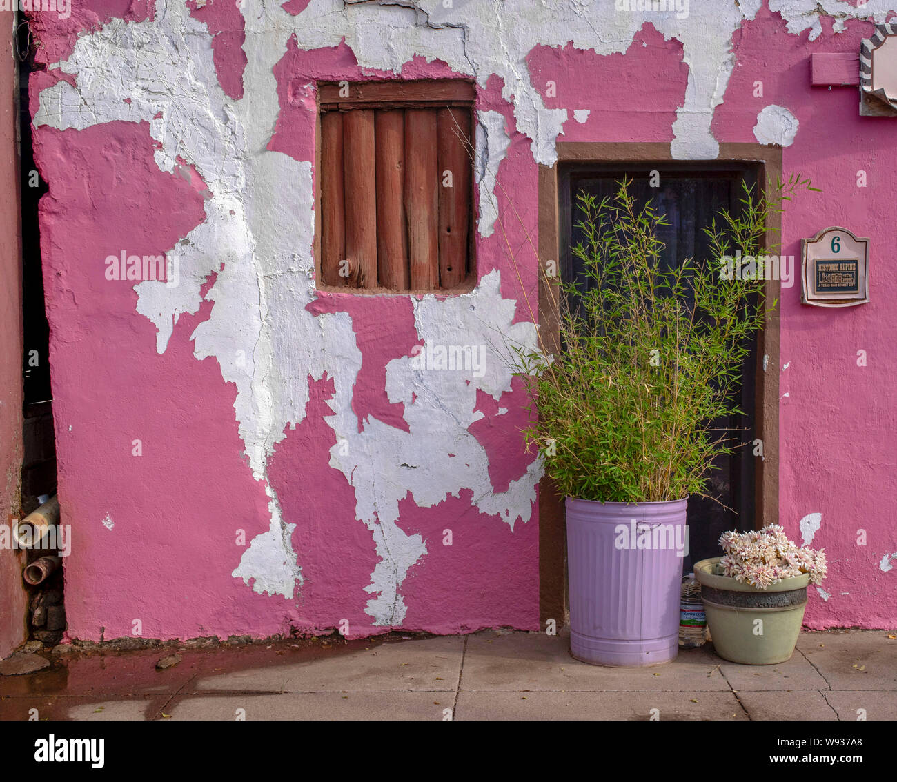 Unmaintained house in Alpine, Texas Stock Photo - Alamy