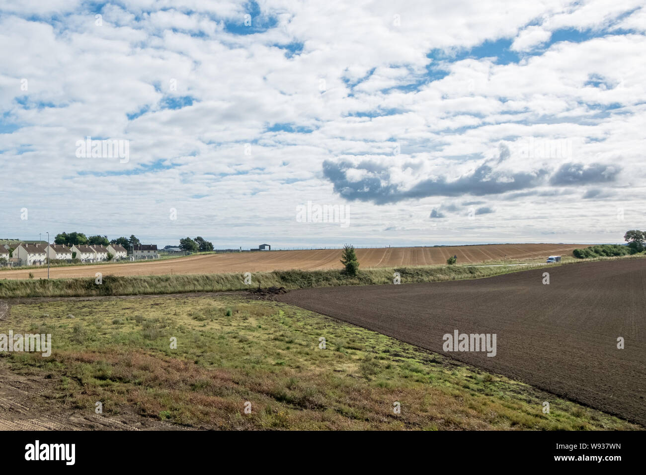 Grass skyline hi-res stock photography and images - Alamy