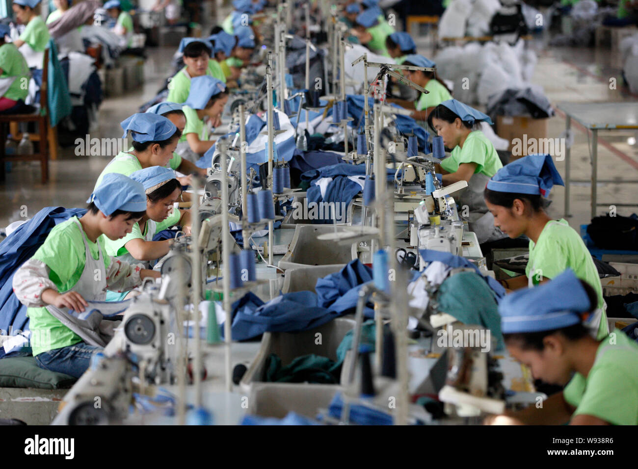 Foreign workers japan hi-res stock photography and images - Alamy