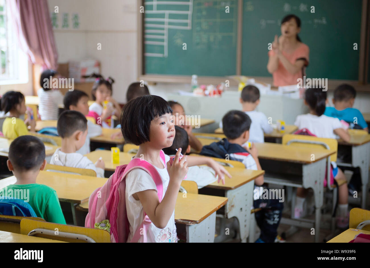 Parents in classroom hi-res stock photography and images - Alamy