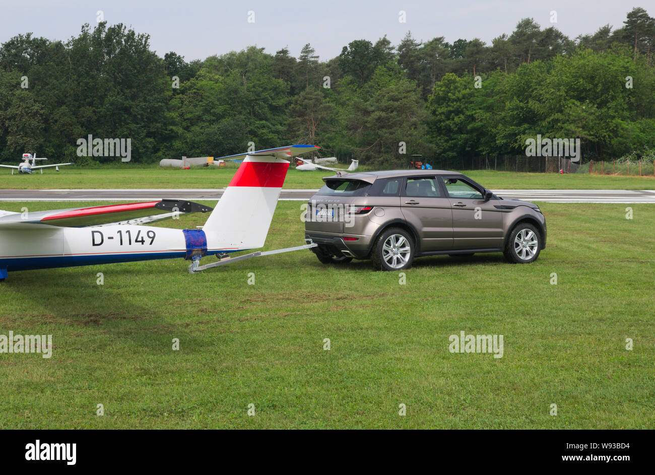 Glider aircraft hi-res stock photography and images - Alamy