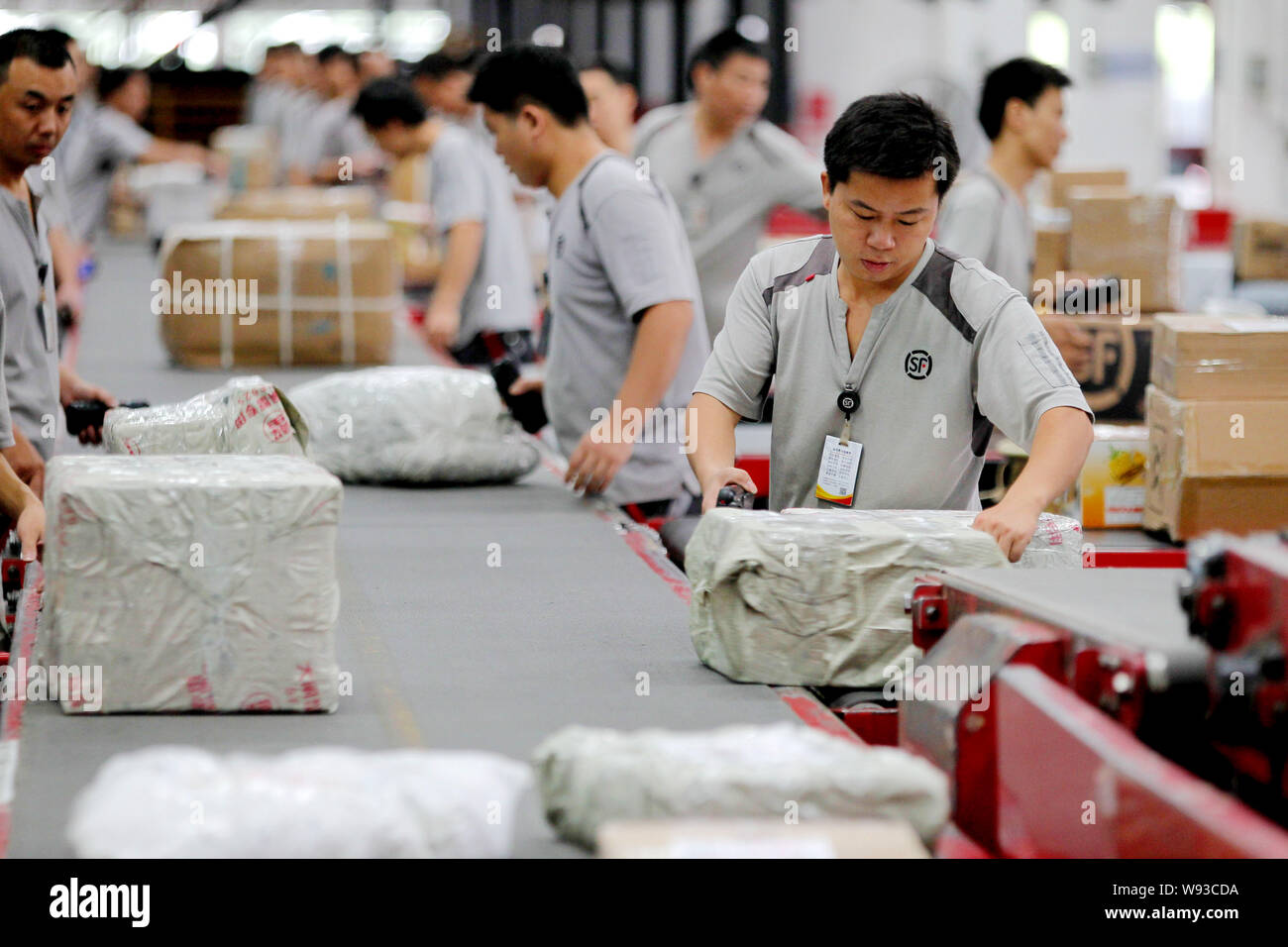 Transhipment center hi-res stock photography and images - Alamy